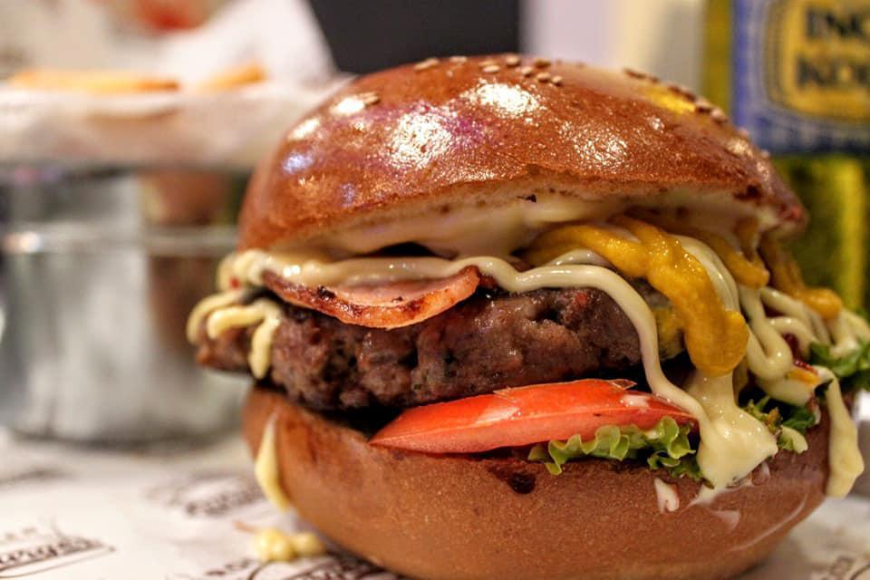 Rocker Burguer-Queen