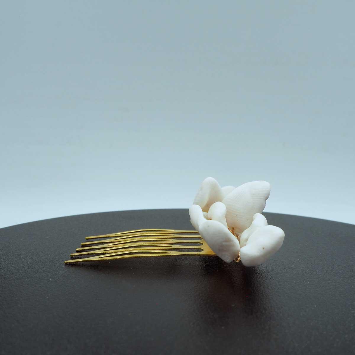 Original white petals Hairpin